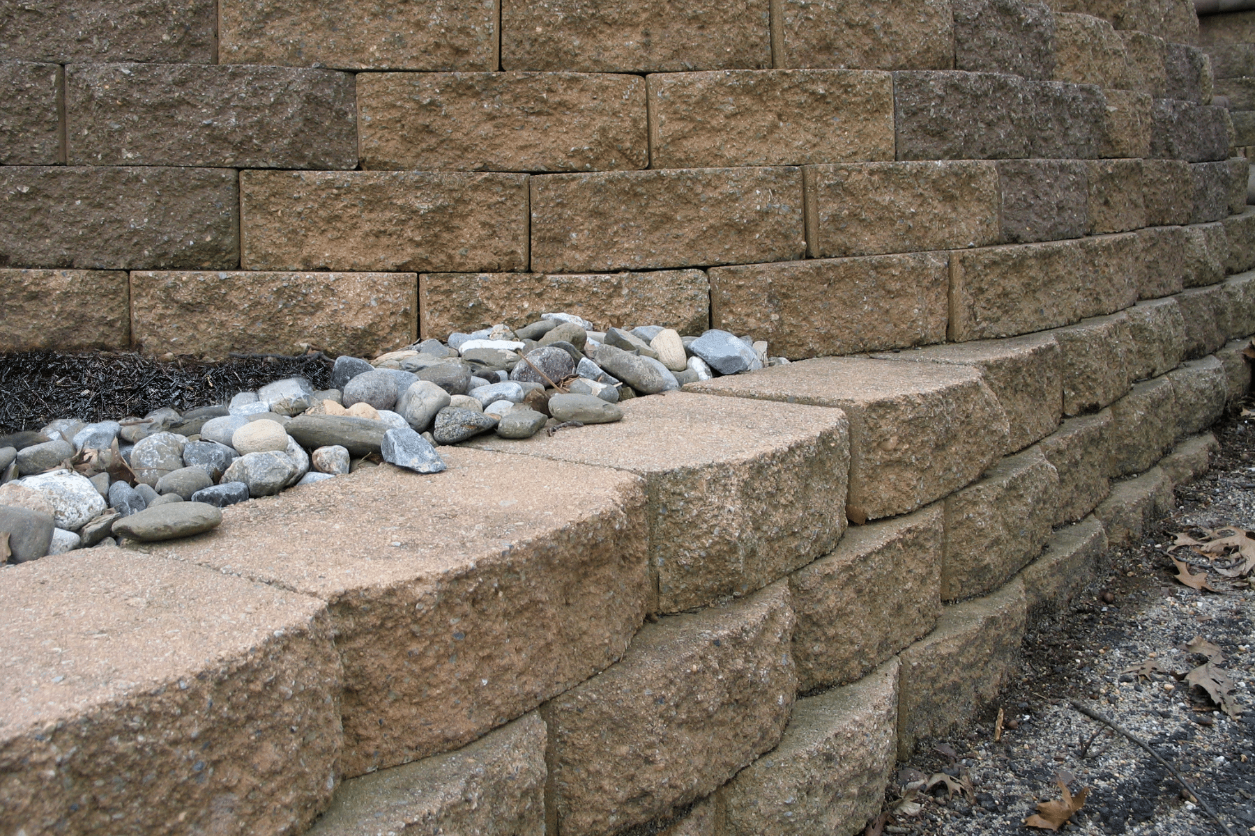 Retaining Walls In Palm Beach County - PUP Pavers and Turf